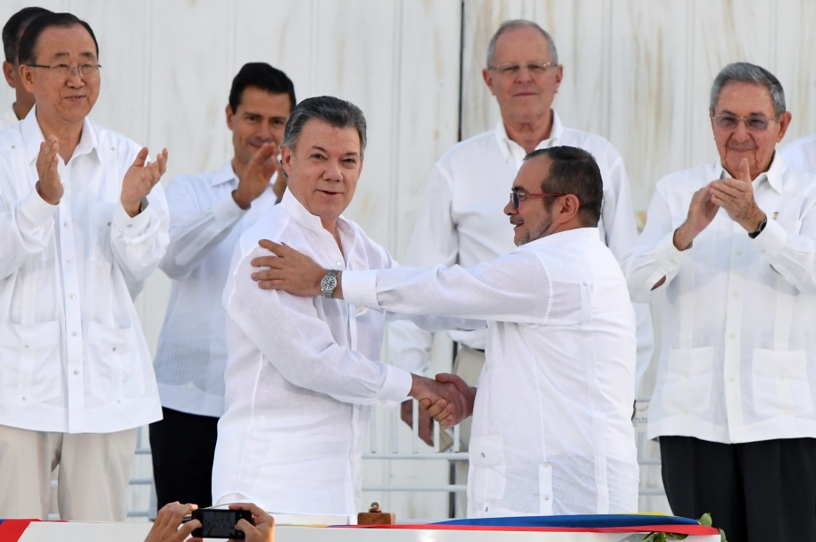Se firmó la paz en Colombia Se firmó la paz en Colombia