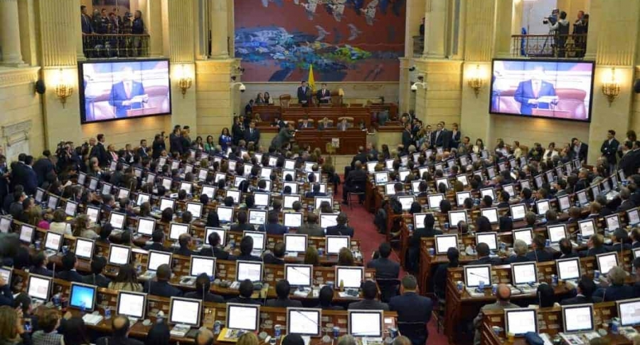 Sube El Salario De Los Congresistas En Colombia