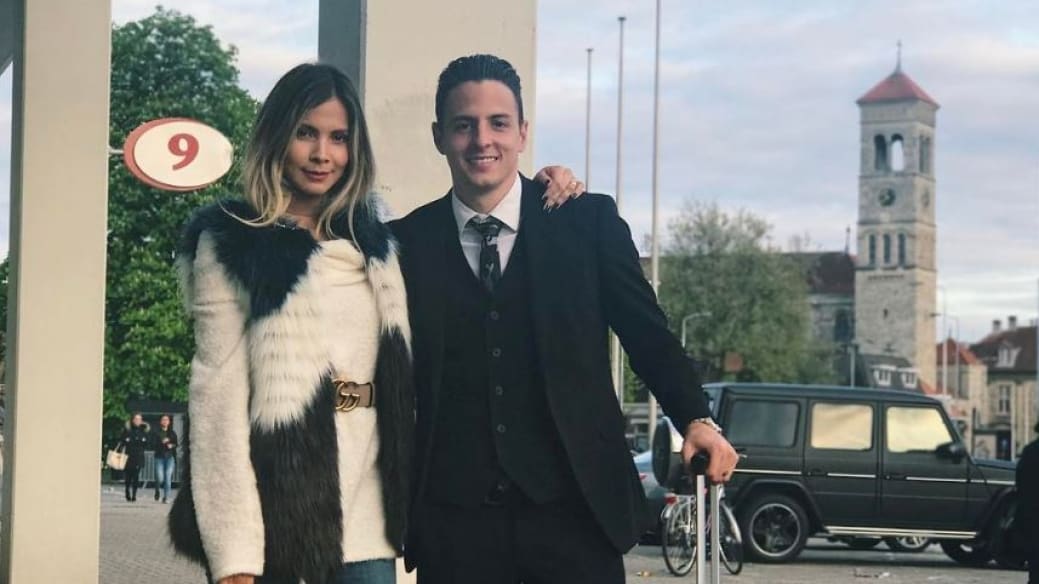Santiago Arias y Karin Jiménez serán papás Santiago Arias y Karin Jiménez serán papás