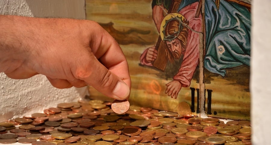 Aplicación para dar ofrenda en una iglesia de Francia