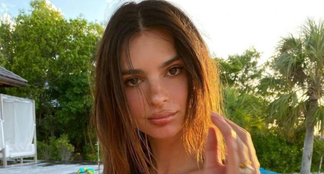 Emily Ratajkowski dice que atrae a los peores hombres por sus exparejas